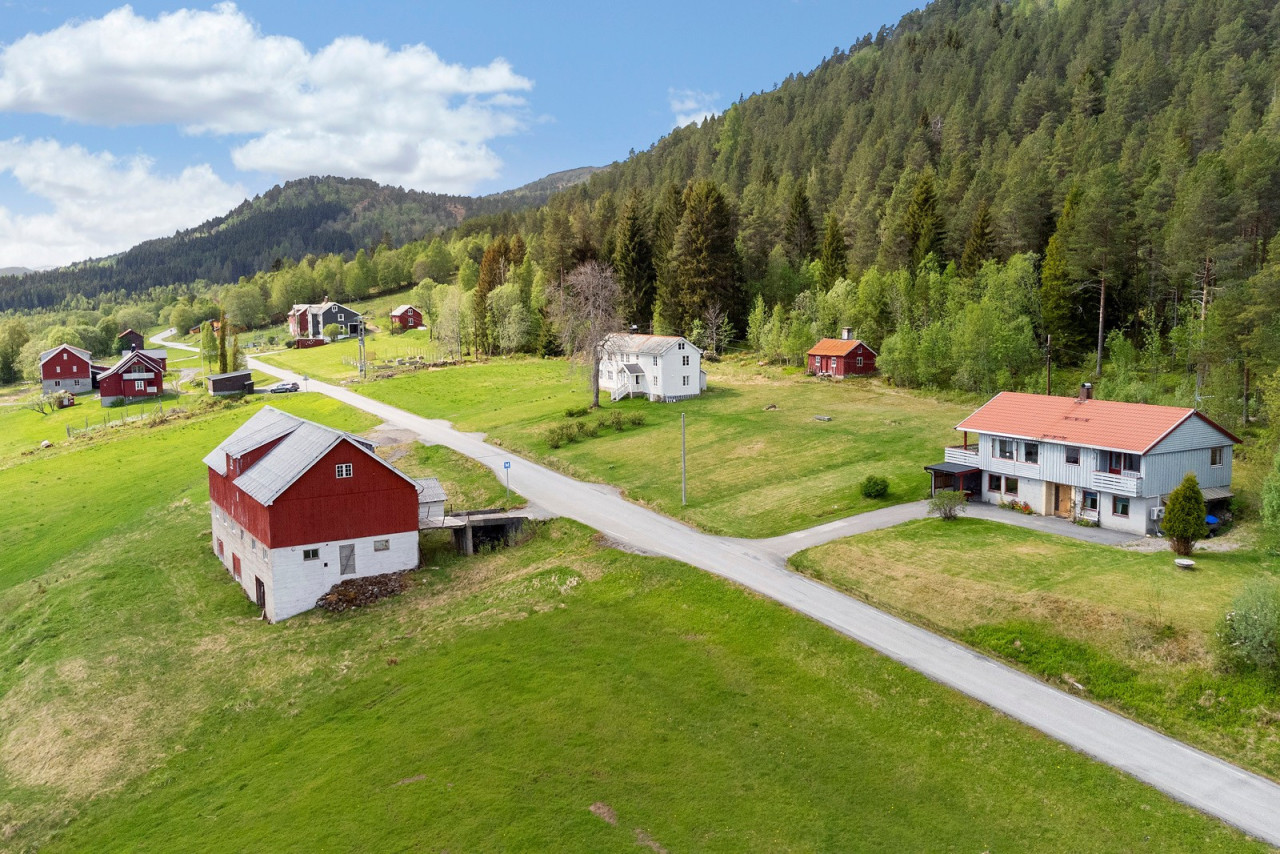 Småbruk i flotte omgivelser på Flemsetra, Flemma på Nordmøre